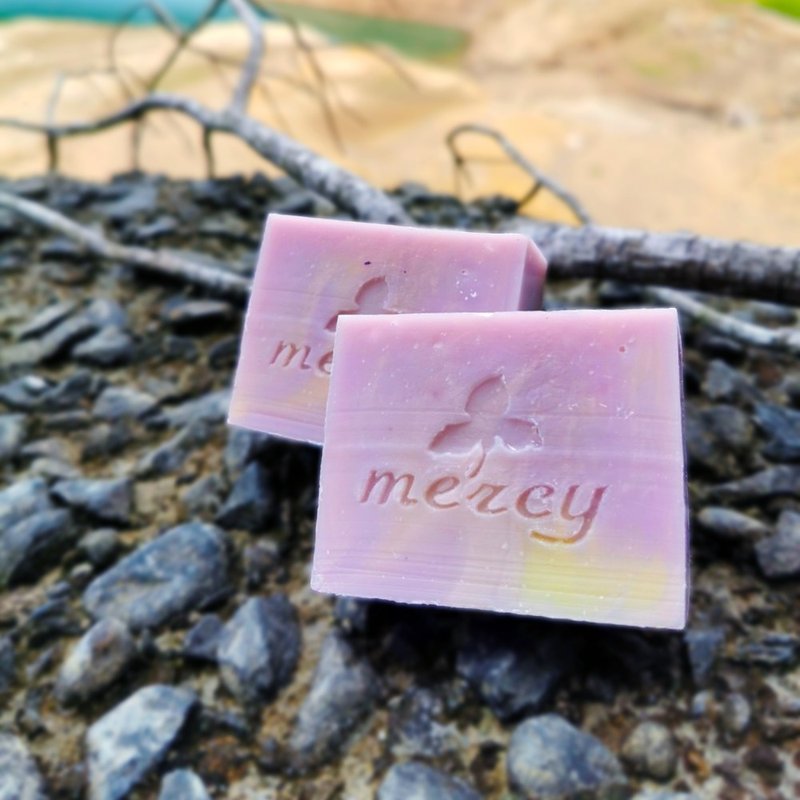紫隱少女薰衣草精油手工皂///兩入禮盒組 Mercy Soap手工皂專賣店｜肥皂/手工皂人氣榜 - Pinkoi
