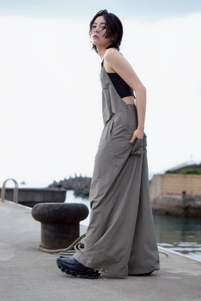 寫字工房超輕量吊帶褲 - 2色 - 藍藍字 小我私服 ALLGENDER｜吊帶褲/連身褲人氣榜 - Pinkoi