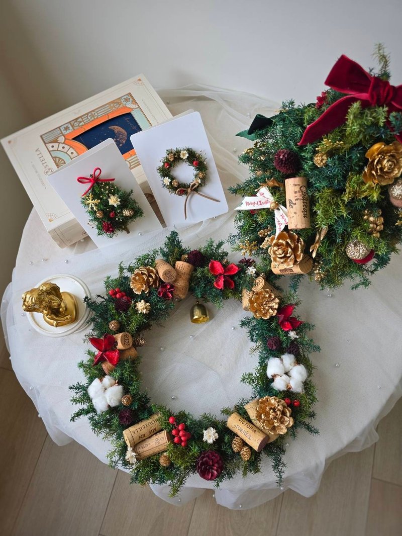 【溫暖聖誕】紅酒塞×永生雪松花圈 療癒居家佈置・聖誕節禮物推 湘 。 花Hsianh Flower｜乾燥花/永生花人氣榜 - Pinkoi