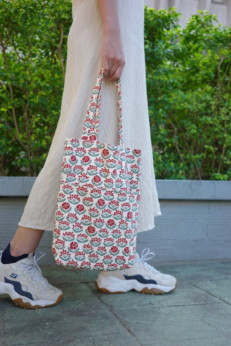 午後小花 紅 - A4側背包 A4書袋 側背袋 托特包 | 海柏手作 海柏手作 Hebbian Handmade｜側背包/斜背包人氣榜 - Pinkoi