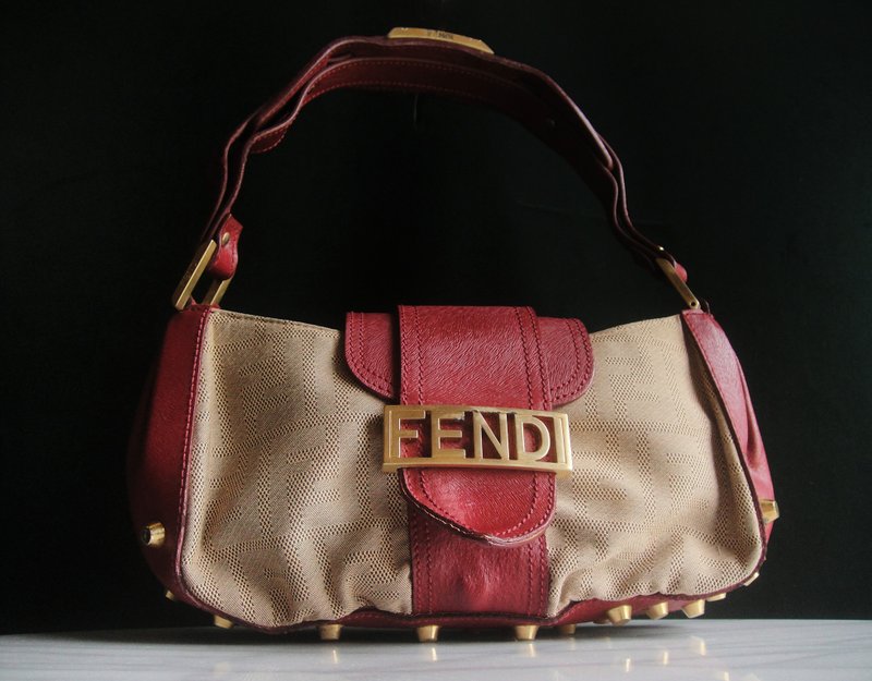 【老時光 OLD-TIME】早期二手老包義大利製FENDI手提包腋下包 老時光 OLD-TIME｜居家收納/收納盒/儲物盒人氣榜 - Pinkoi