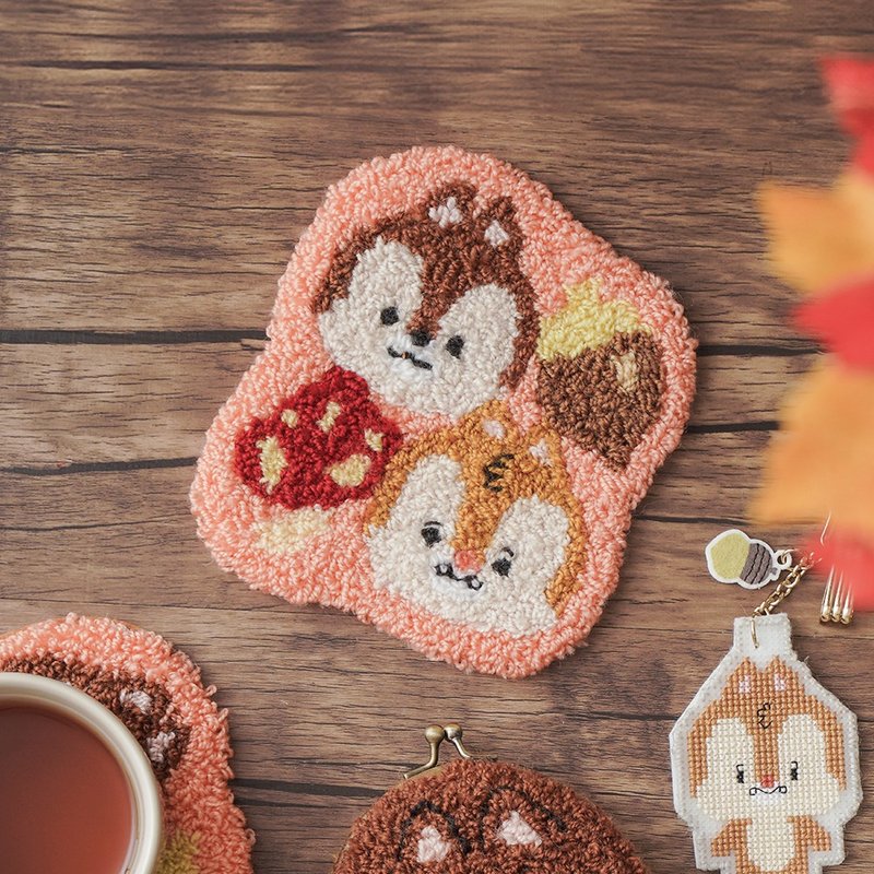 【奇奇蒂蒂】迪士尼 戳戳繡杯墊DIY材料包 俄羅斯繡 | Xiu Crafts Jeantopia | 知音文創設計館｜編織/刺繡/羊毛氈/縫紉人氣榜 - Pinkoi