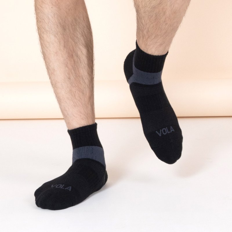 消臭專家 除臭足弓加壓氣墊短襪 台灣製 透氣毛巾底運動襪 黑 - 設計館 VOLA維菈文創 襪子 - Pinkoi