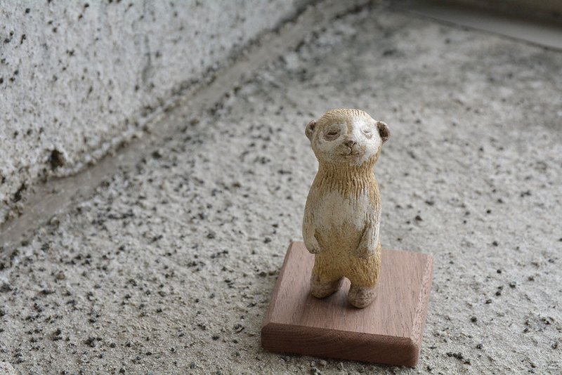 虹霓彩藝 Rainbow-neo 小小的狐蒙君 辦公室小夥伴 - 設計館 虹霓彩藝 rainbow-neo 擺飾/家飾品 - Pinkoi