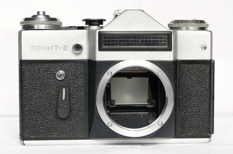 Zenit E body USSR SLR 35mm film camera BelOMO M42 mount - 設計館 Russian photo 相機/拍立得/底片相機 - Pinkoi