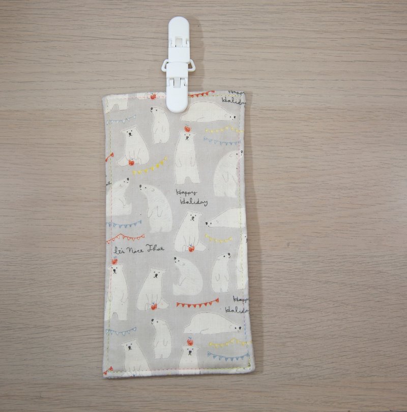 北極熊灰 手作手帕/幼兒園手帕夾/兒童手帕/口水巾 Pu.sozo布手作｜圍兜/口水巾人氣榜 - Pinkoi