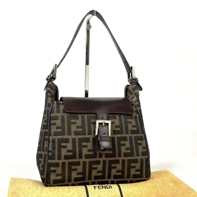 稀有中古二手Fendi咖啡色老花皮革托特包揹側背孭單肩腋下小手袋 LA LUNE Vintage 日本鑑證古董品選物店｜側背包/斜背包人氣榜 - Pinkoi