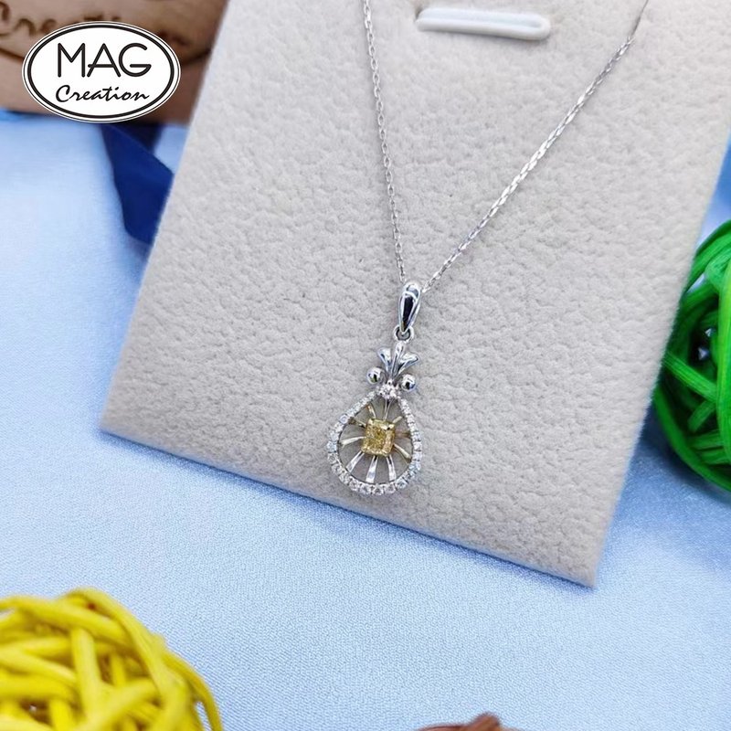 黃鑽系列 | 18K白金鑽石小花吊墜頸鏈 MAG Creation｜項鍊人氣榜 - Pinkoi