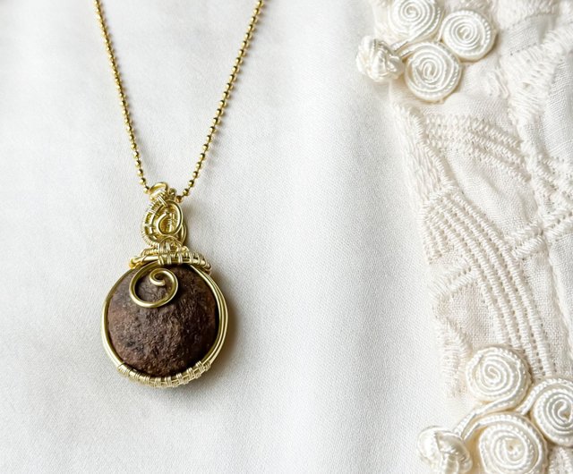 Meditation stone necklace store
