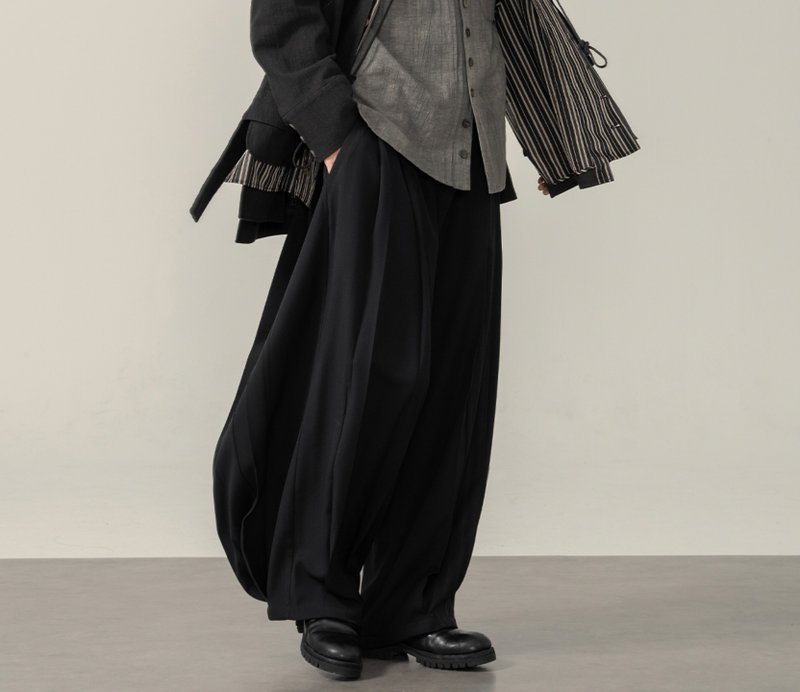 【飛羽】森系文藝復古 百褶闊腿燈籠褲 半片花瓣｜男長褲/休閒褲人氣榜 - Pinkoi