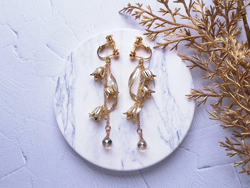 月光下的鈴蘭 momoirokonpeito｜耳環/耳夾/耳骨夾人氣榜 - Pinkoi