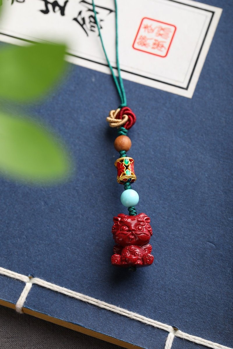 天然原礦硃砂精品紫金砂吞金獸手機掛包掛含量高達95% 水墨｜鑰匙圈/鑰匙包人氣榜 - Pinkoi