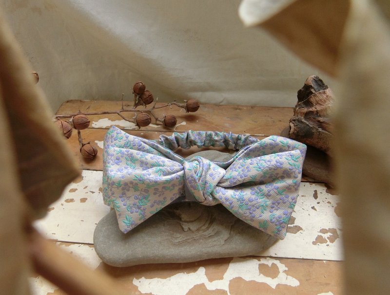 大蝴蝶結髮帶 紫藍綠小花 bubu studio(布布工作室）｜髮箍/髮帶人氣榜 - Pinkoi