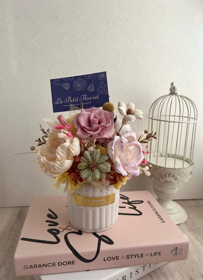 永遠のバラ 牛乳瓶 鉢植え 開花 鉢花 ホームデコレーション 引っ越し祝い フラワーギフト - ショップ Le Petit Florist ドライフラワー・ブーケ - Pinkoi