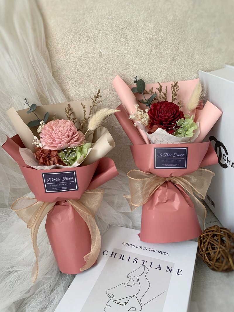 索拉花束 / 祝福花束 / 花禮 / 告白花束/ 乾燥花束 Le Petit Florist。小花室｜乾燥花/永生花人氣榜 - Pinkoi