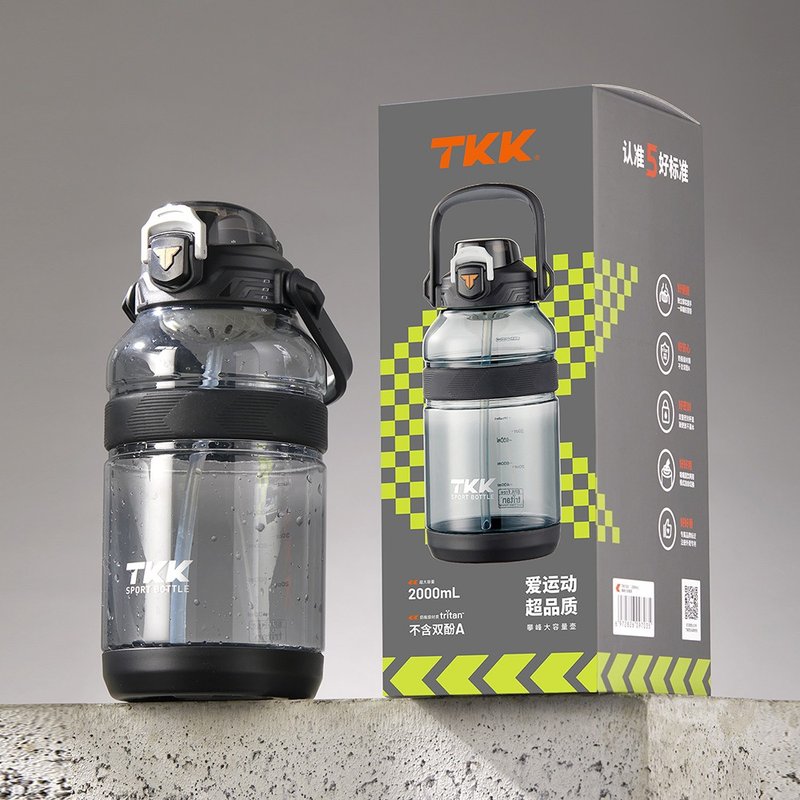 【TKK】美國進口Tritan戶外攀峰 手提+背帶運動水壺2000ML-火山黑 TKK專業運動水壺 台灣代理｜水壺/水瓶人氣榜 - Pinkoi