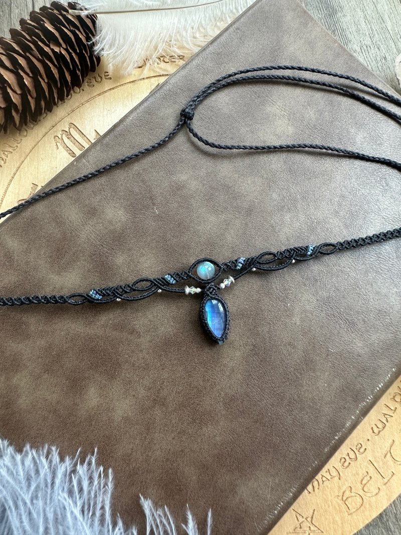 N887 民族風蠟線編織 月亮石 拉長石珠 銀珠 項鍊 (可調長度) Misssheep Handmade｜項鍊人氣榜 - Pinkoi