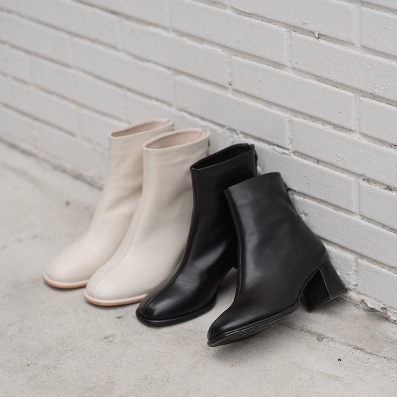 學院風-牛皮粗跟短靴-黑色 NO216｜女短靴/中筒靴人氣榜 - Pinkoi