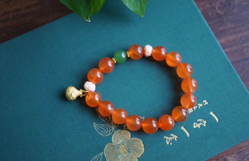 10mm天然原礦保山南紅 momo珊瑚蓮花古法銀吞金獸設計單圈手串sm Angel's tears 天使之淚 Jewelry Design｜手鍊/手環人氣榜 - Pinkoi