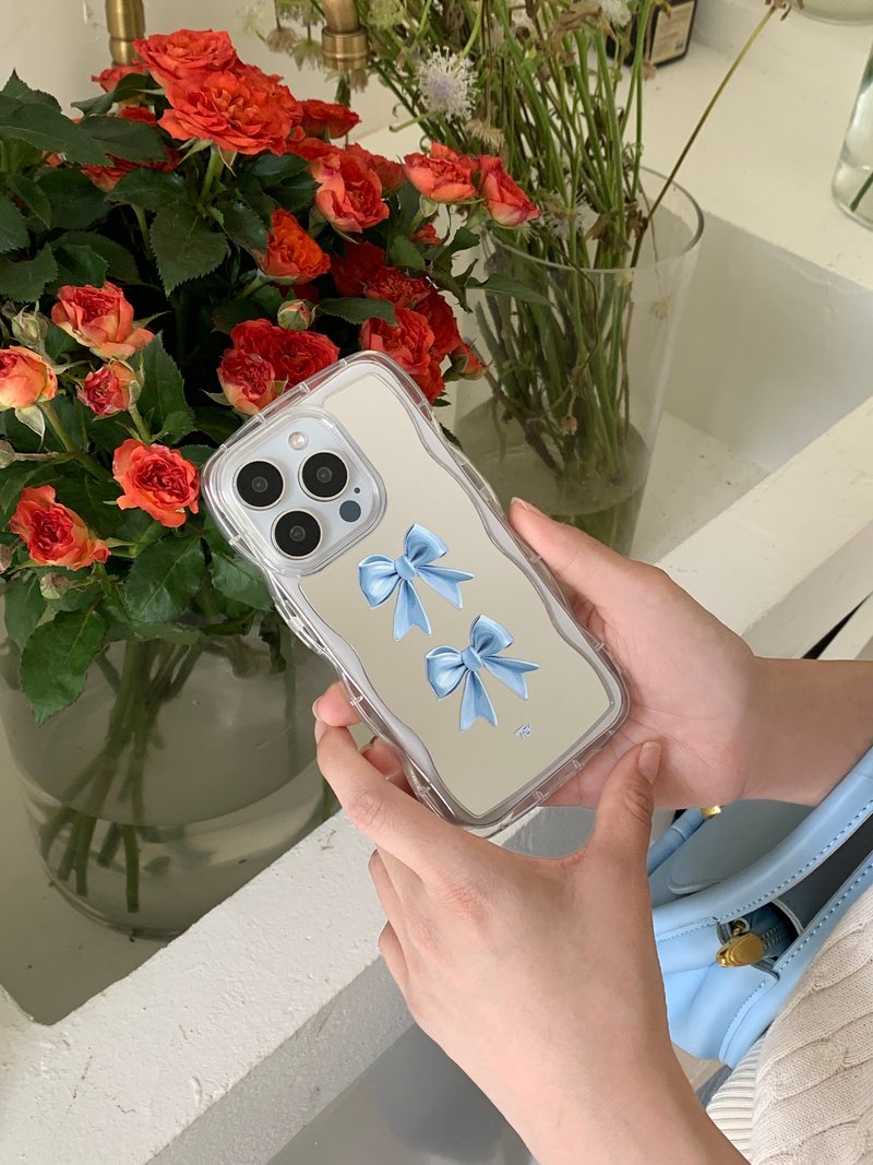[Bright light blue with bow (S)] Wave frame mirror phone case - Shop ...