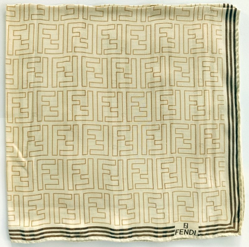Fendi Vintage Silk Scarf Monogram Logo Brown 23 x 22.5 inches orangesodapanda｜絲巾人氣榜 - Pinkoi