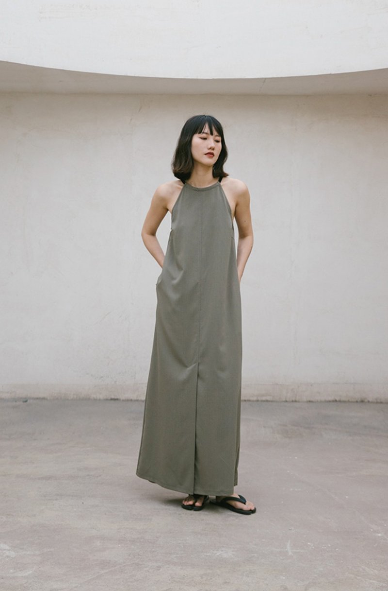 慵懶度假風 寬鬆吊帶連身裙 BEWIDER 寬泛｜洋裝/連身裙人氣榜 - Pinkoi