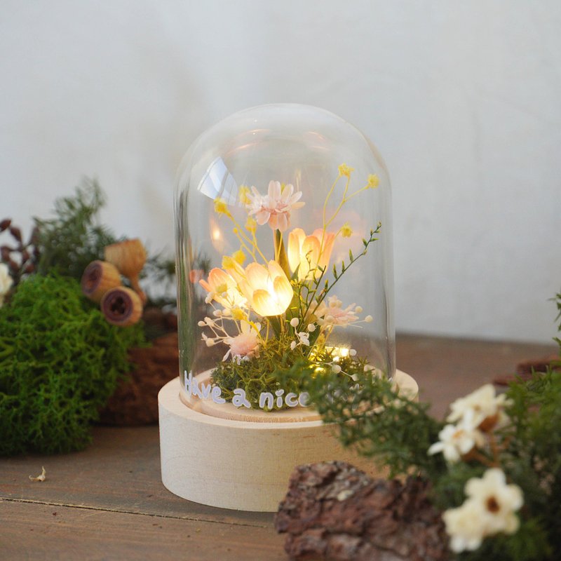 【DIY材料包】迷你微光森林玻璃燈座 SUN 風格花物｜花藝/盆栽/植栽人氣榜 - Pinkoi