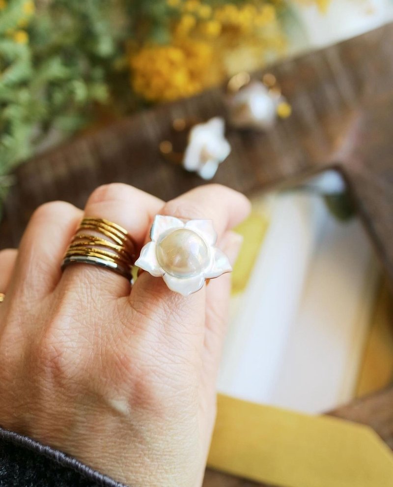 マベパールリング - ショップ Hachi リング・指輪 - Pinkoi