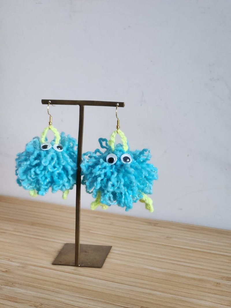 紗線耳環 もじゃもじゃ mo-flos｜耳環/耳夾/耳骨夾人氣榜 - Pinkoi