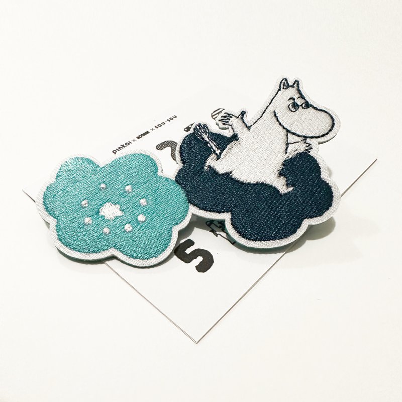 【Pinkoi x Moomin x SOU・SOU】刺繡扣針 - Moomin (C) sdori｜胸針人氣榜 - Pinkoi