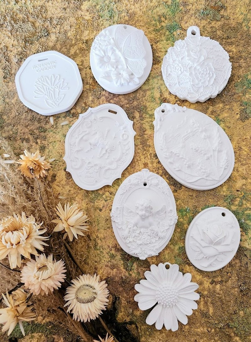 Aromatherapy Stone Pendant Plaster Painting Kit with Paints and Brushes, 3D Embossed Art, DIY ...