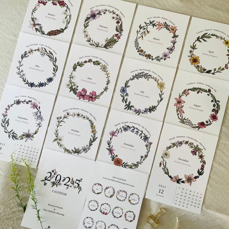 【2025花圈掛曆】(A5、附金色夾) - 可加購聖誕包裝 森絵飾物所 Atelier Somewhere｜日曆/月曆/年曆人氣榜 - Pinkoi