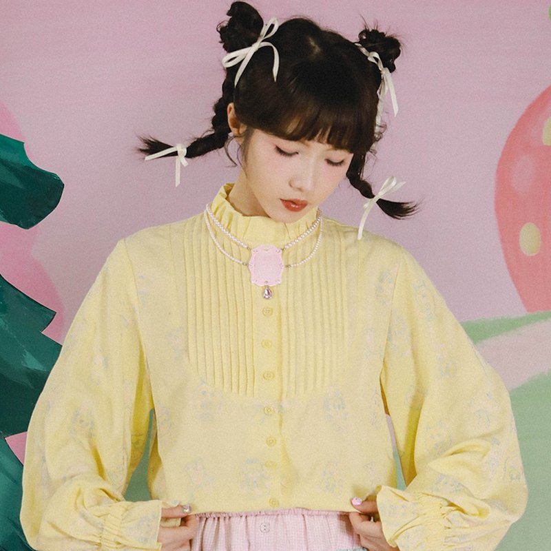 牛稠島 森林的秘密 優雅風琴褶 刺繡重磅滿繡內搭嫩黃嫩粉色襯衫 Meugler牛稠岛｜女襯衫人氣榜 - Pinkoi