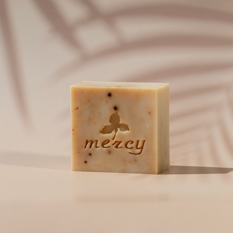 烏溜溜何首烏苦茶芝麻油髮皂 Mercy Soap手工皂專賣店｜肥皂/手工皂人氣榜 - Pinkoi