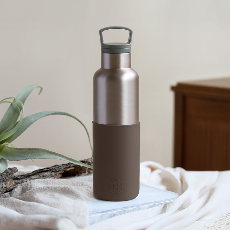 絕美沙漠鈦金色澤 CinCin保溫瓶系列 | 冷杉瓶-摩卡 590ml HYDY Bottle (授權總代理)｜保溫瓶/保溫杯人氣榜 - Pinkoi