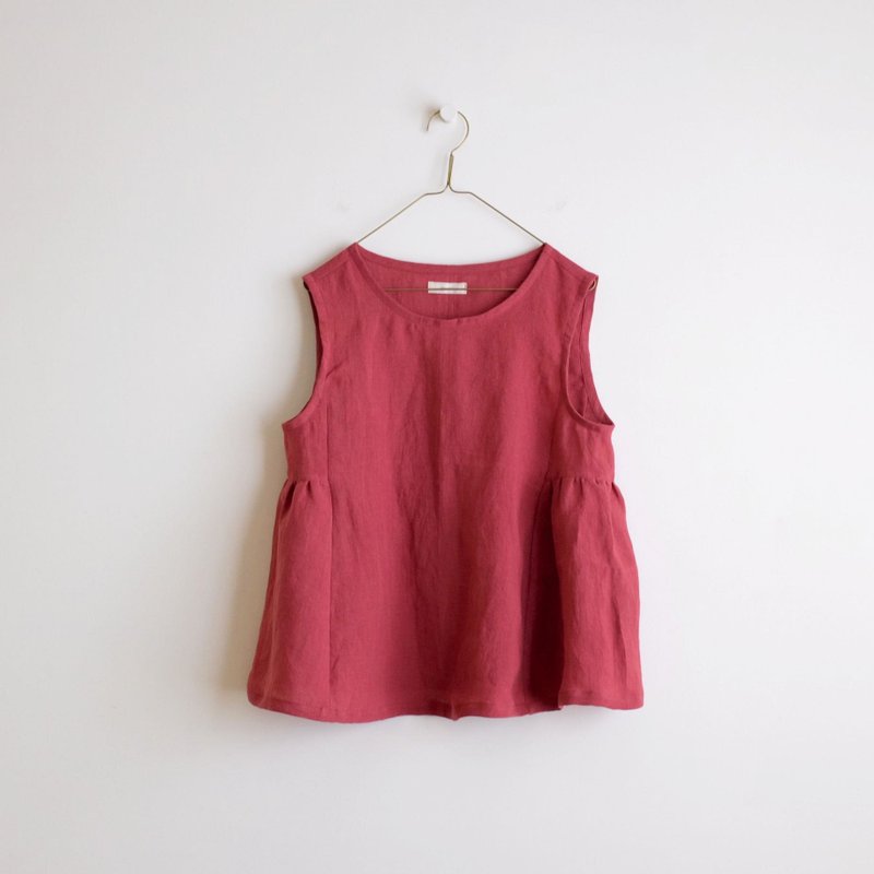 Daily hand-made clothes raspberry red air-feeling umbrella-shaped vest ...