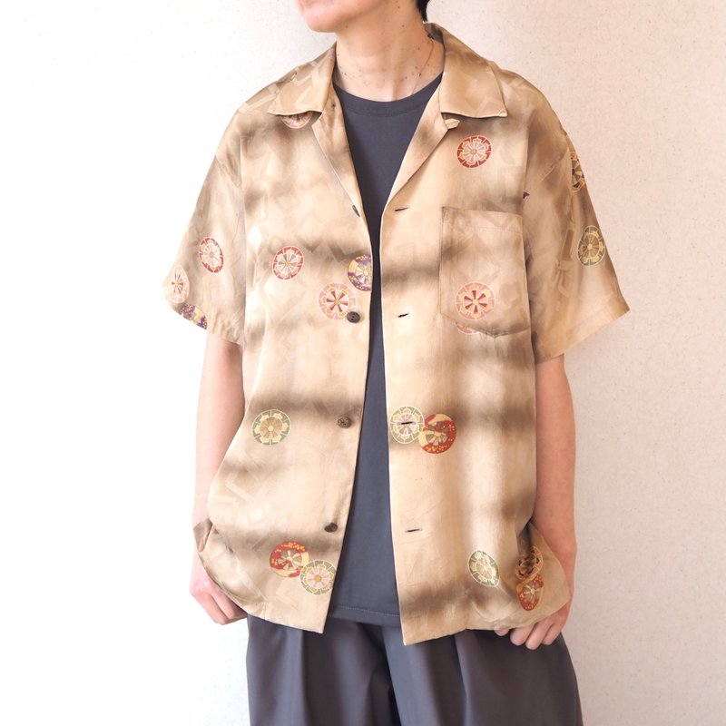 【日本製】和服升級改造男士襯衫 M、和服阿羅哈襯衫、獨一無二 - 設計館 UMUI 女襯衫 - Pinkoi