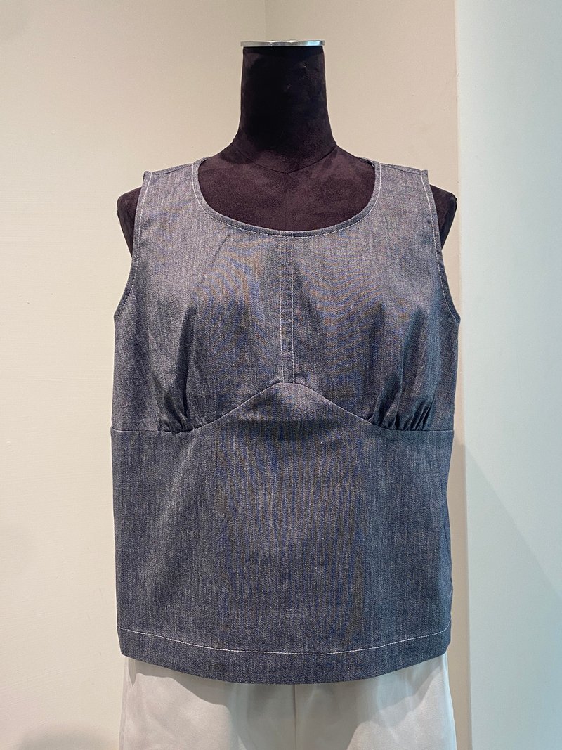 胸造型背心 YUER 雨兒｜背心/無袖上衣人氣榜 - Pinkoi