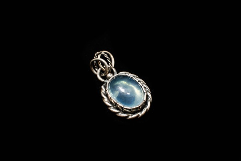 【水晶系列】優化海藍寶 925純銀古典墜 鉍元素 SBI｜項鍊人氣榜 - Pinkoi