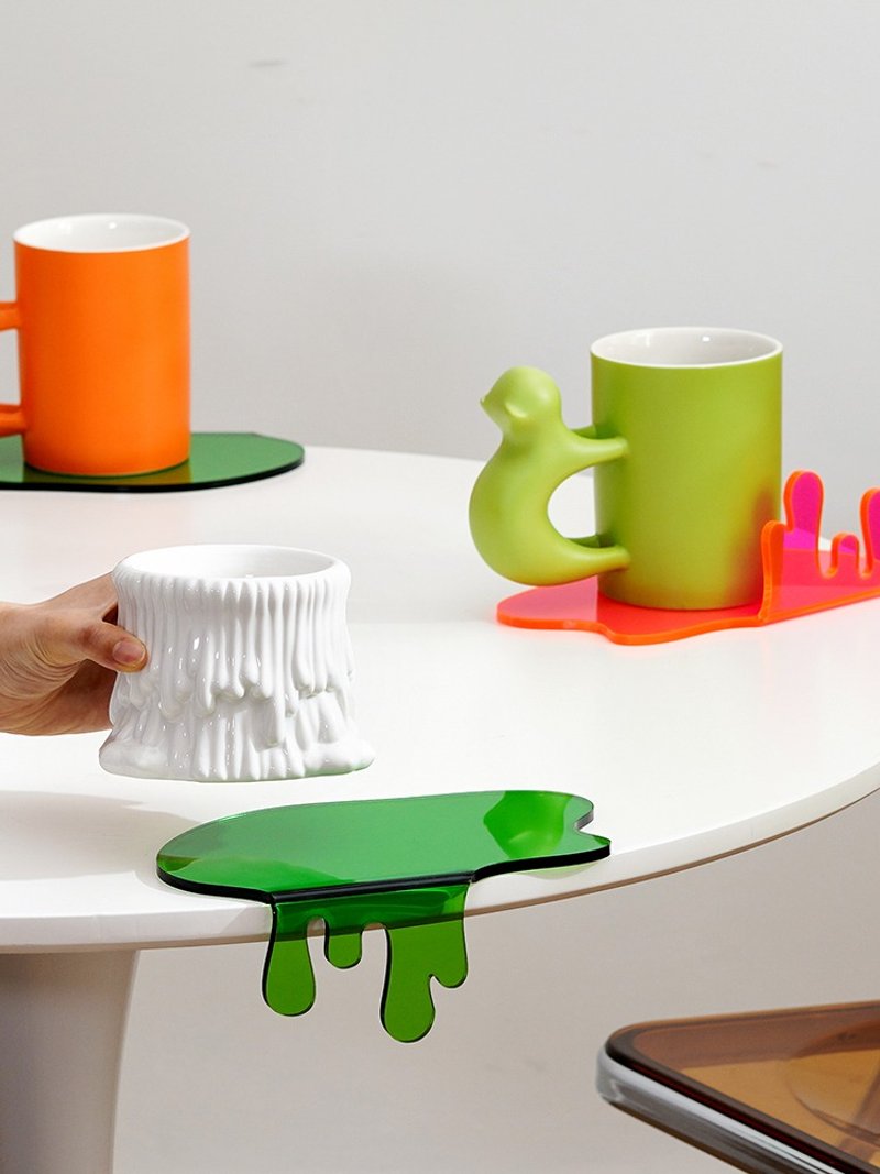 可愛流動感壓克力杯墊 空之喵喵｜杯墊人氣榜 - Pinkoi