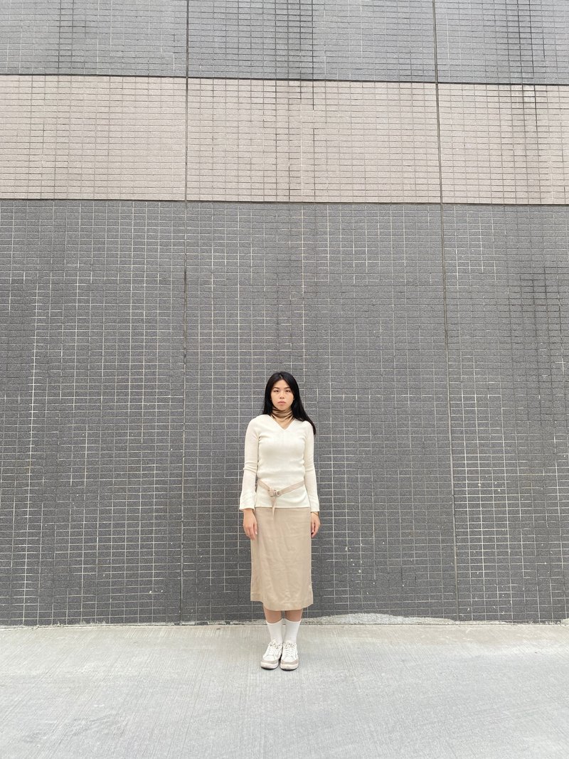 V領美麗奴內搭上衣 YUER 雨兒 - Pinkoi 限時優惠活動