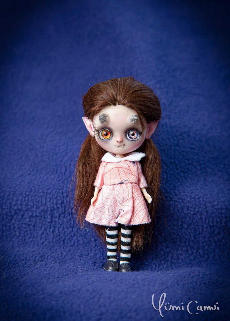 Yumi Camui 的 OOAK petite Blythe Yumi Camui｜公仔/玩偶人氣榜 - Pinkoi