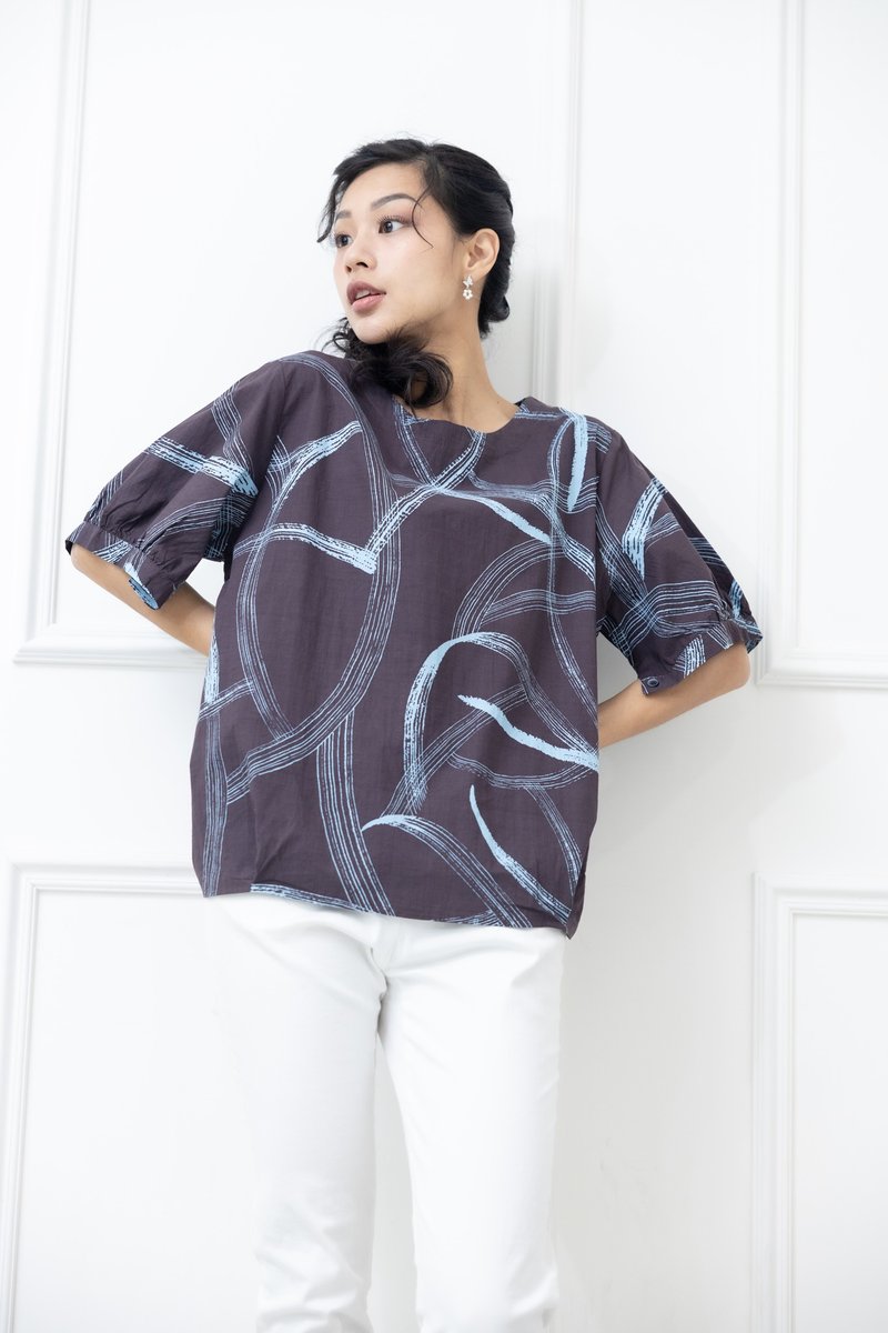 藍色線條寬版上衣 咖啡色 Meya 編縫編織｜女 T 恤人氣榜 - Pinkoi