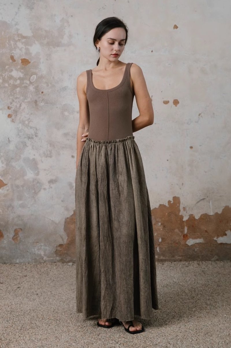 凝視自我 肌理感背心連身裙 BEWIDER 寬泛｜洋裝/連身裙人氣榜 - Pinkoi