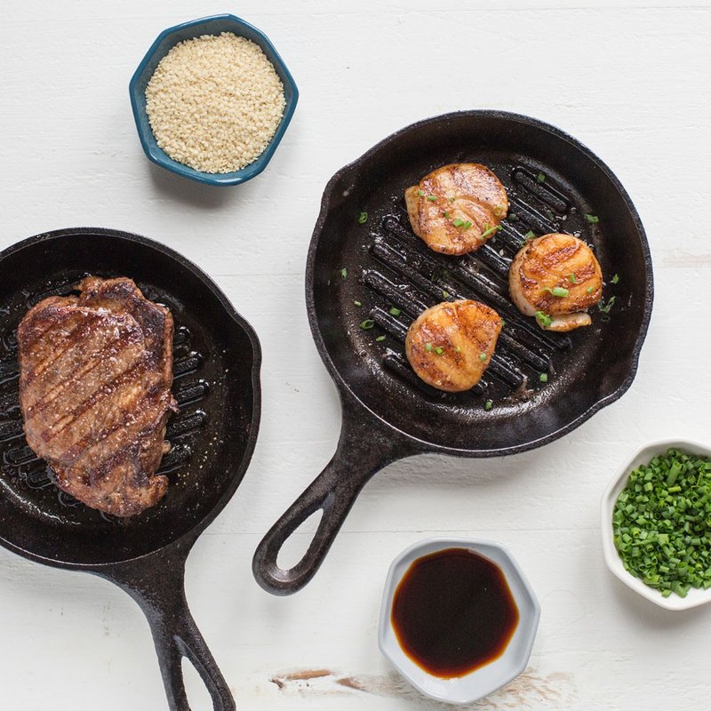 LODGE American Made Round Cast Iron Horizontal Frying Pan/Baking Pan ...