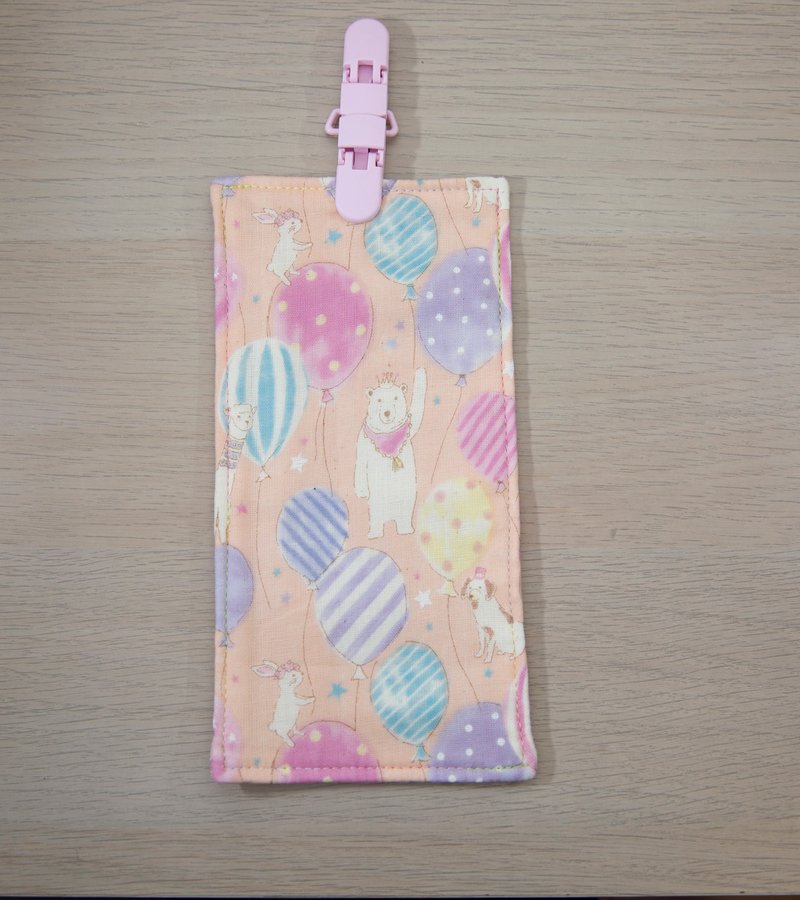 氣球派對 手作手帕/幼兒園手帕夾/兒童手帕/口水巾 Pu.sozo布手作｜圍兜/口水巾人氣榜 - Pinkoi