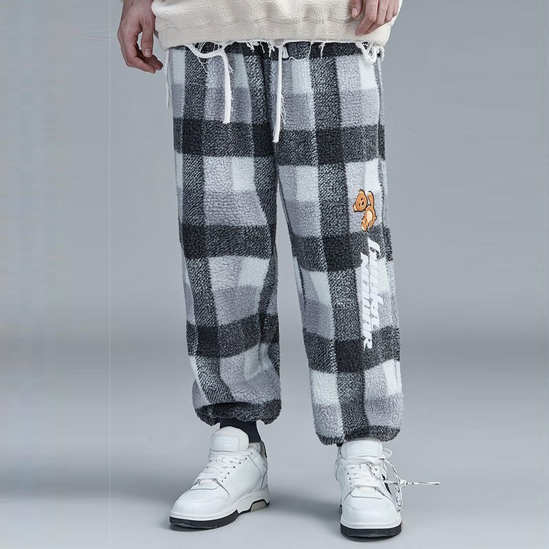 【雙 11 限定】棋盤格加絨衛褲男冬季刺繡羊羔絨束腳褲子 MUYU｜男長褲/休閒褲人氣榜 - Pinkoi
