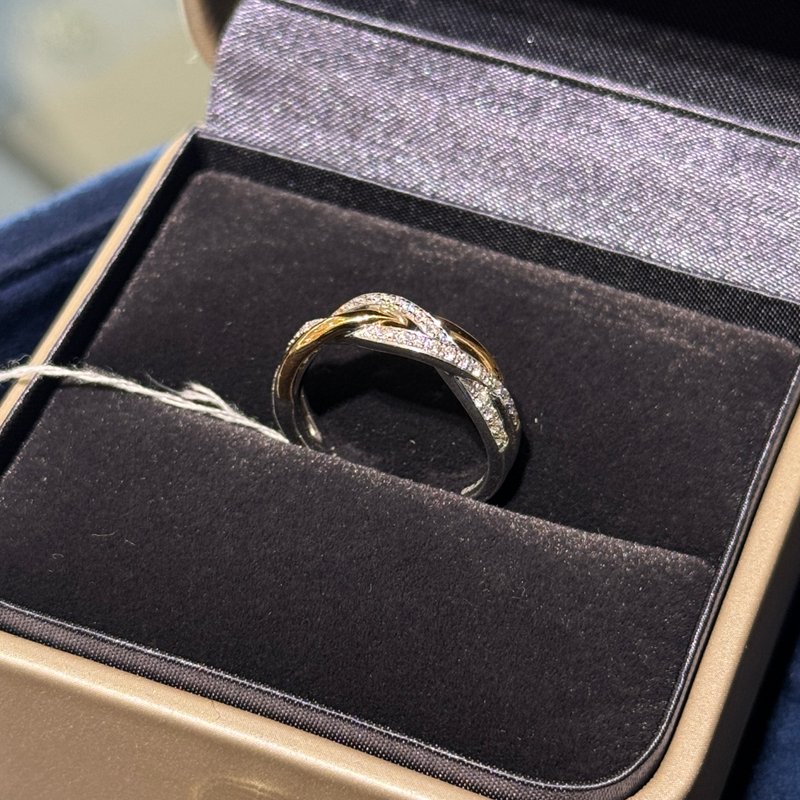 Peninsula系列 天然鑽石 雙色18K設計款戒指【美麗華專櫃】 JEB Jewellery 翠藝寶珠寶｜戒指人氣榜 - Pinkoi