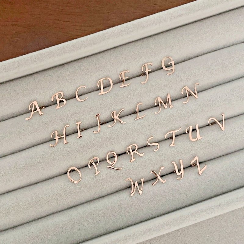 14k英文字母耳針 - 設計館 紫箱 耳環/耳夾 - Pinkoi