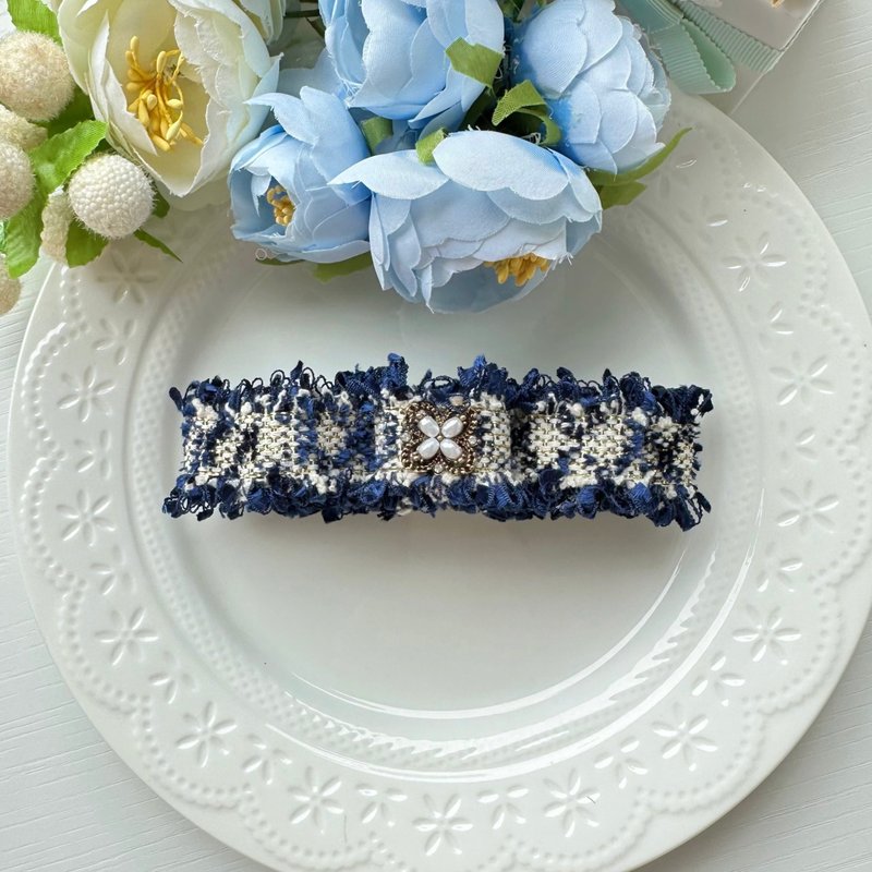 毛呢名牌感蝴蝶結彈夾-深藍色 Reika&Bella手作髮飾｜髮圈/髮夾人氣榜 - Pinkoi